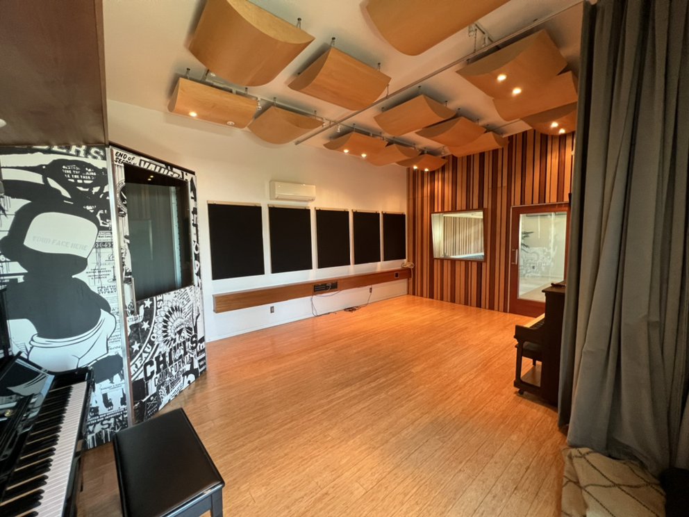 J’S STUDIO - Request Information - Los Angeles, CA - Yelp