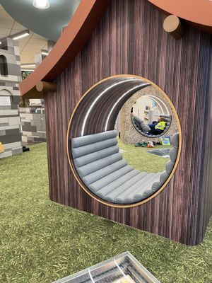 HYATTSVILLE BRANCH LIBRARY - Updated December 2025 - 28 Photos & 19 ...