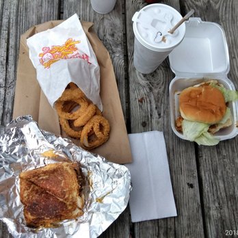 CHECKERS - Updated June 2024 - 26 Photos & 44 Reviews - 3858 N Ridge Rd ...