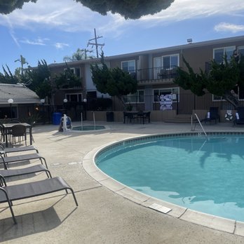 RAMADA BY WYNDHAM TORRANCE - Updated September 2025 - 282 Photos & 181 ...