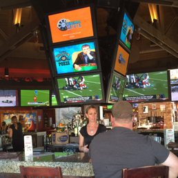 MOOSE WINOOSKI’S - Updated January 2026 - 35 Photos & 88 Reviews - 20 ...