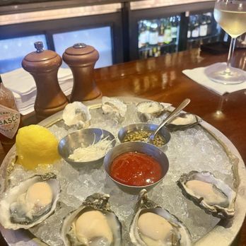 SHUCKERS OYSTER BAR - Updated October 2025 - 703 Photos & 636 Reviews ...