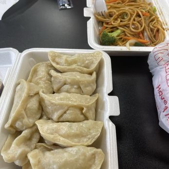 THE FLYING DUMPLING - Updated December 2025 - 39 Photos & 69 Reviews ...