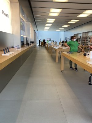 APPLE GEORGETOWN - Updated April 2025 - 62 Photos & 332 Reviews - 1229 ...
