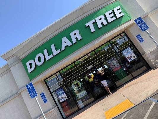 DOLLAR TREE - Updated July 2025 - 104 Photos - 7457 N Blackstone Ave ...
