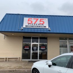 575 PIZZERIA - Updated January 2026 - 184 Photos & 390 Reviews - 2803 ...