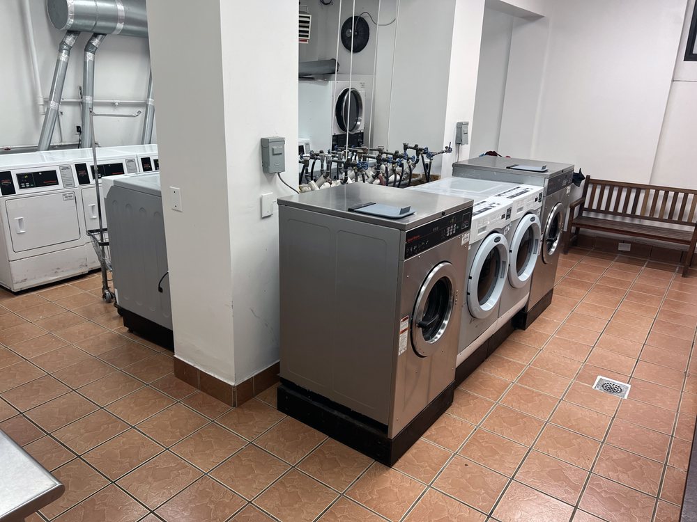 CLINTON TOWERS - Updated December 2025 - 750 E 179th St, Bronx, New ...