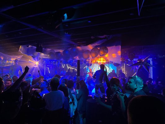 STRUT BAR & CLUB - Updated November 2025 - 175 Photos & 252 Reviews ...