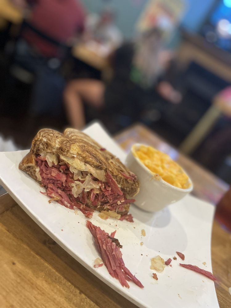 STONE’S IRISH PUB - Updated July 2025 - 123 Photos & 98 Reviews - 323 ...