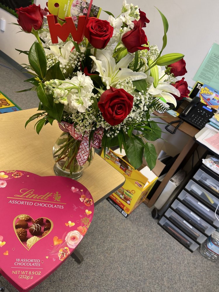 JUST ROSES FLOWERS AND MORE - Updated May 2026 - 66 Photos - 1835 W ...