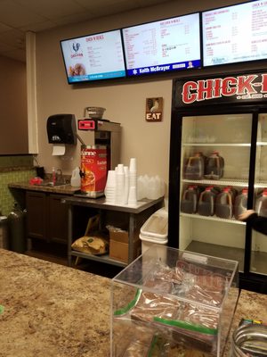 CHICK-N-RUN - Updated March 2026 - 15 Photos & 28 Reviews - 301 Olde ...