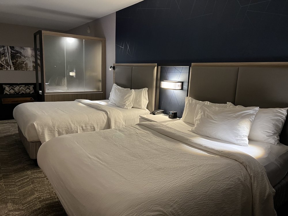 SPRINGHILL SUITES BY MARRIOTT JACKSON - 31 Photos - 2407 Christmasville ...