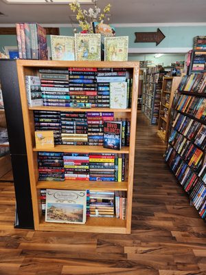 MAGGIE’S BOOKS N’ THINGS - Updated March 2025 - 11 Photos - 107 ...