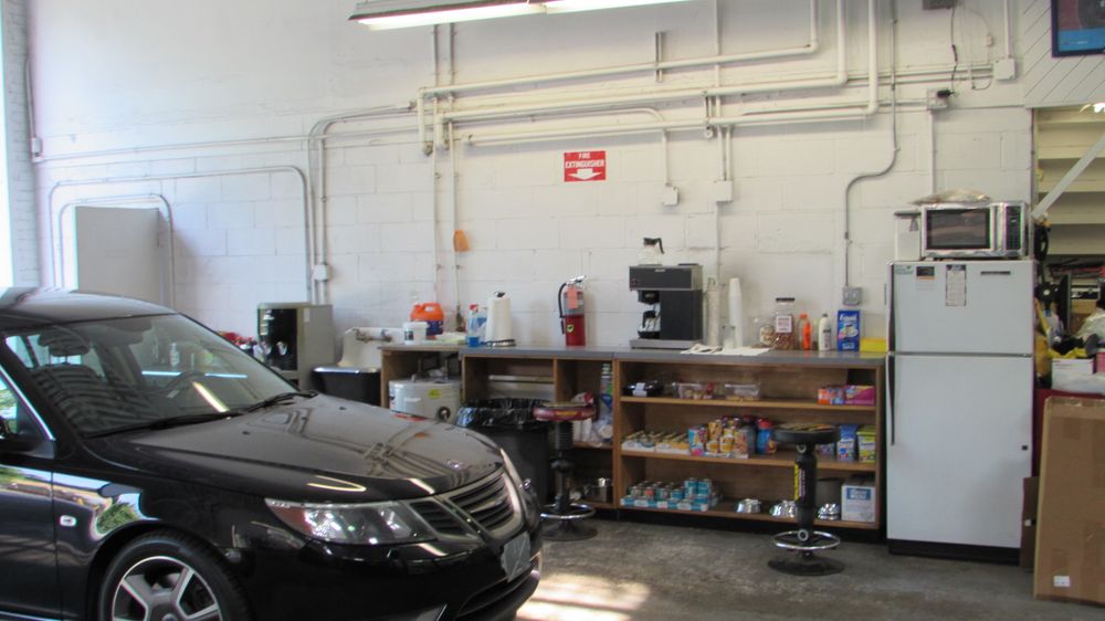 MAGNUM MOTORS - Updated January 2026 - 22 Photos - 16 Graner Pl ...