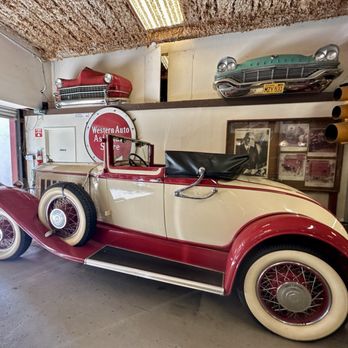 DEER PARK WINERY & AUTO MUSEUM - Updated November 2024 - 389 Photos ...