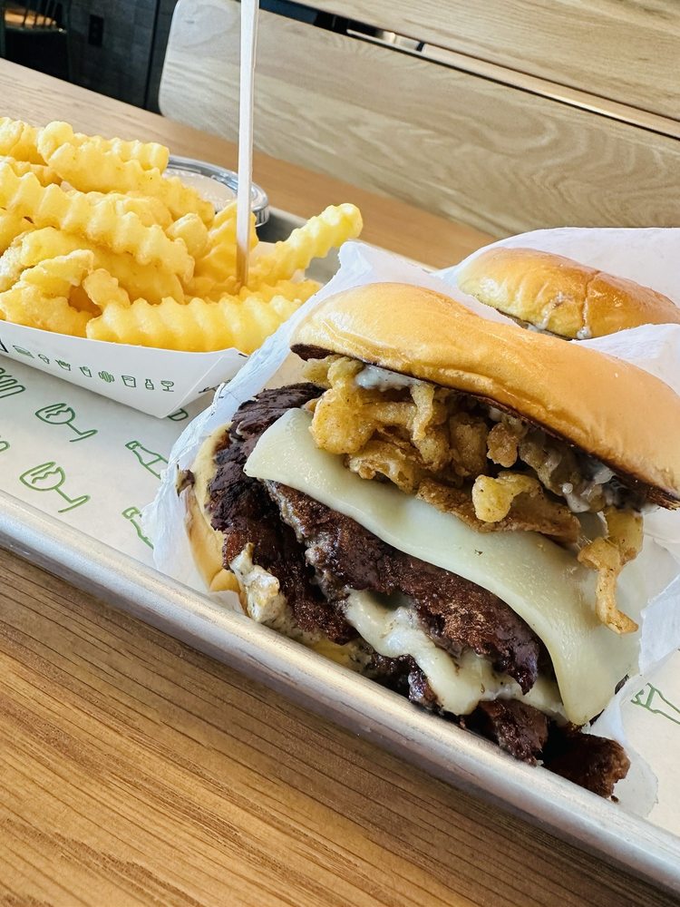 Shake Shack Rhodes Ranch, Las Vegas | Roadtrippers