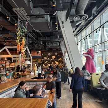 FOUNDING FARMERS RESTON STATION - Updated April 2025 - 1399 Photos ...