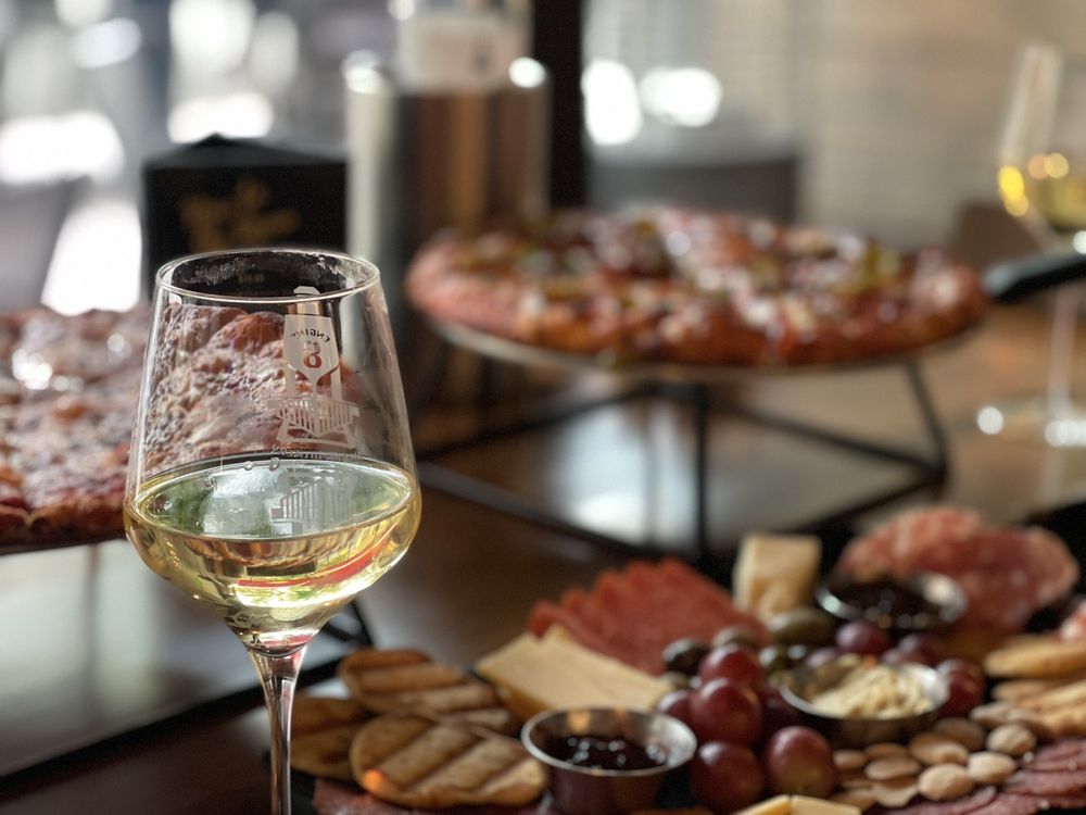 ENGINE 8 URBAN WINERY - 256 Photos & 124 Reviews - 1260 Ave Of The Oaks ...