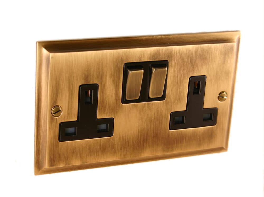 SOCKET STORE - Updated April 2024 - 11 Photos - Tonteg Road, Treforest ...