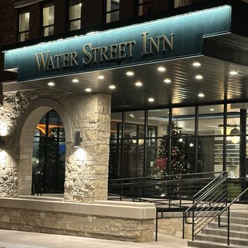 CHARLIE’S RESTAURANT AND IRISH PUB - Updated May 2026 - 190 Photos ...