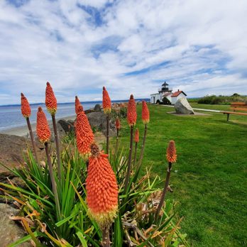 POINT NO POINT LIGHTHOUSE & PARK - Updated December 2025 - 74 Photos ...