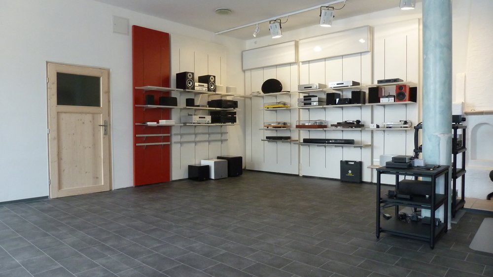 RAUCH & SCHALL - Kapuzinerplatz 1, München, Bayern, Germany - High ...