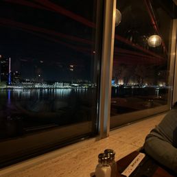 REPUBLIK ASIAN EATERY AND BAR - WINDSOR - Updated December 2025 - 20 ...