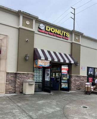 MASTER’S DONUTS - Updated October 2025 - 69 Photos & 98 Reviews - 1911 N Oxnard Blvd, Oxnard ...