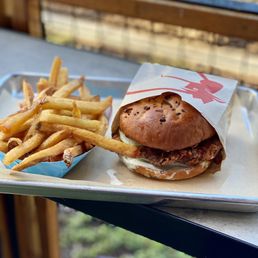 THE CRACK SHACK - Updated July 2025 - 2428 Photos & 2073 Reviews - 407 ...