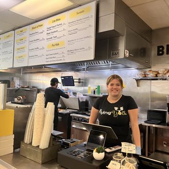 THE FLYING YOLK - Updated July 2025 - 731 Photos & 866 Reviews - 2902 ...