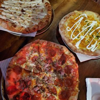 PIZZA 216 - Updated September 2024 - 290 Photos & 400 Reviews - 401 ...