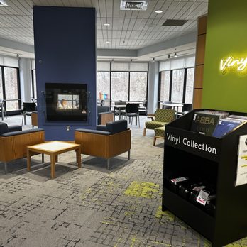 BRIGHTON DISTRICT LIBRARY - Updated August 2025 - 17 Photos - 100 ...