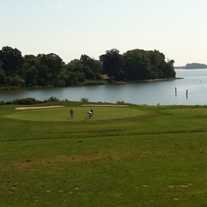 ROCKY POINT GOLF COURSE - 11 Photos & 26 Reviews - 1935 Back River Neck ...