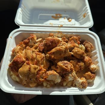 FLUFFIES HOT CHICKEN - BAYONNE - Updated July 2025 - 47 Photos & 51 ...