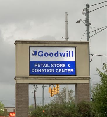 GOODWILL - Updated December 2025 - 16 Photos - 28901 Greenfield Rd ...