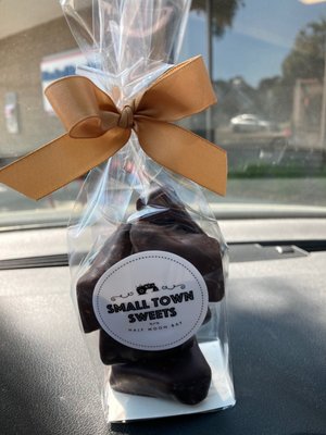 SMALL TOWN SWEETS - Updated September 2025 - 151 Photos & 56 Reviews ...