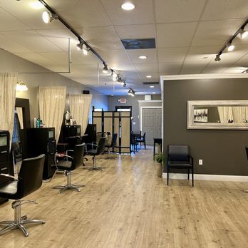 Walk in salons near me store