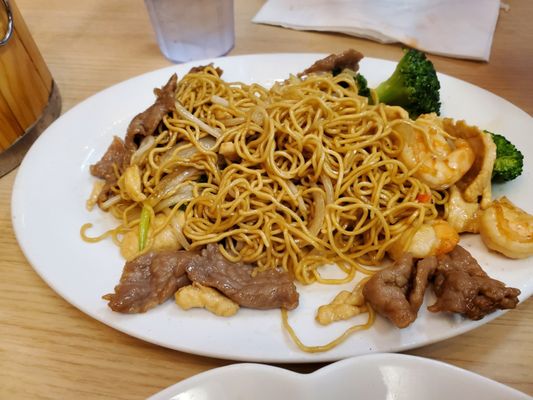 SHUN FENG - Updated May 2025 - 196 Photos & 358 Reviews - 420 River St ...