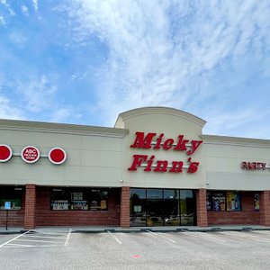 MICKY FINN’S LIQUOR AND BEVERAGE - Updated December 2025 - 30 Photos ...