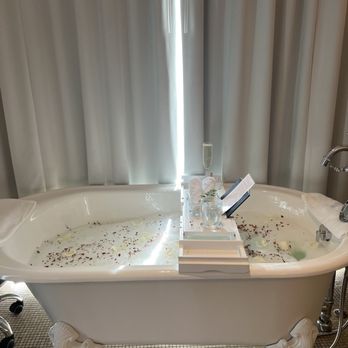 SPA PENDRY - Updated December 2025 - 118 Photos & 79 Reviews - 550 J St ...