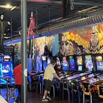 BEERCADE 2 - Updated October 2025 - 66 Photos & 35 Reviews - 1423 S ...