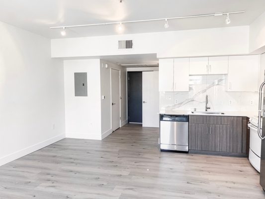 1801 L - Updated December 2025 - 35 Photos & 66 Reviews - 1123 18th St ...