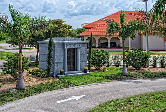 HODGES FUNERAL HOME AT NAPLES MEMORIAL GARDENS - Updated December 2025 ...