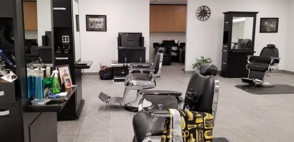 EXECUTIVE BARBER SHOP - Updated January 2026 - 11 Reviews - 100 N ...
