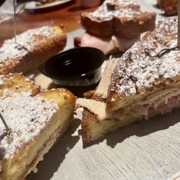 CORNER 16 - Updated December 2025 - 220 Photos & 325 Reviews - 1640 Bob ...