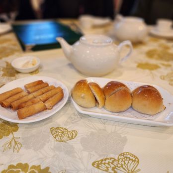 CANTON MANOR - Updated August 2024 - 576 Photos & 109 Reviews - 220-15 ...