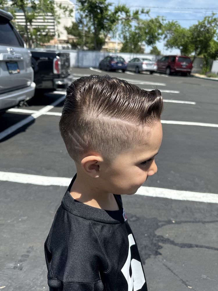 CEE THE BARBER - Updated January 2026 - 53 Photos & 60 Reviews - 2999 ...