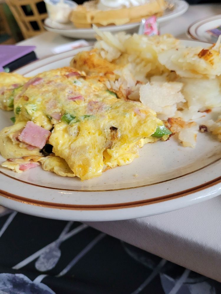 EDISON FAMILY RESTAURANT - Updated July 2024 - 117 Photos & 129 Reviews ...