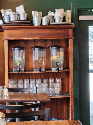 SPUDS WATERFRONT GRILL - Updated December 2025 - 140 Photos & 199 ...