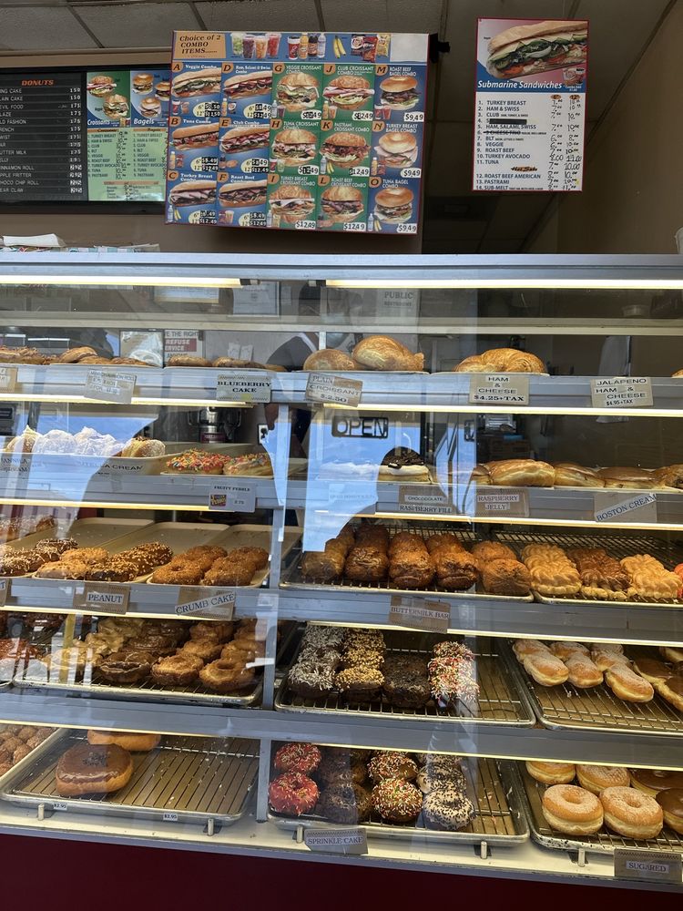 THE DONUT SHOP - Updated July 2024 - 96 Photos & 139 Reviews - 21921 ...